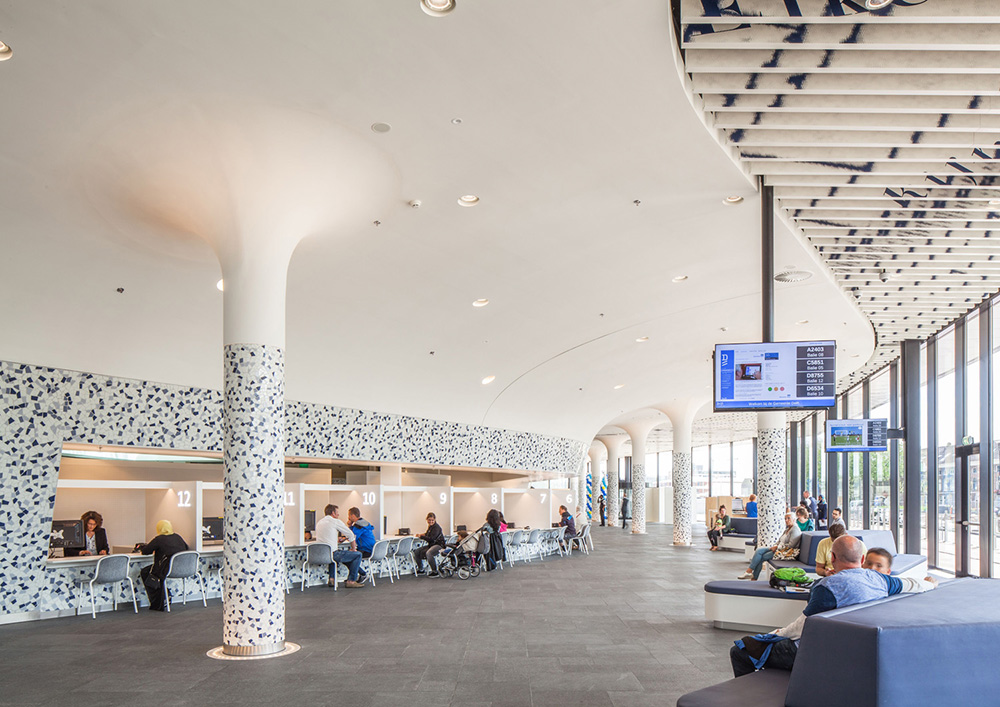 Mecanoo completes new Delft City Hall and Train Station > Mecanoo