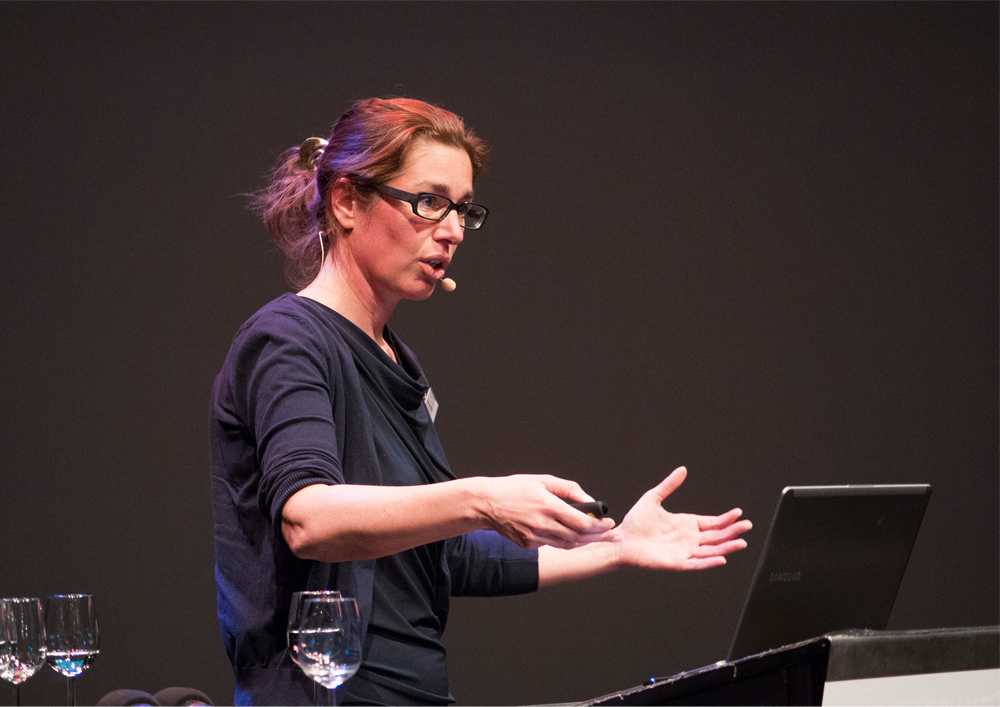 Ellen van der Wal speaks at the great schools congress > Mecanoo