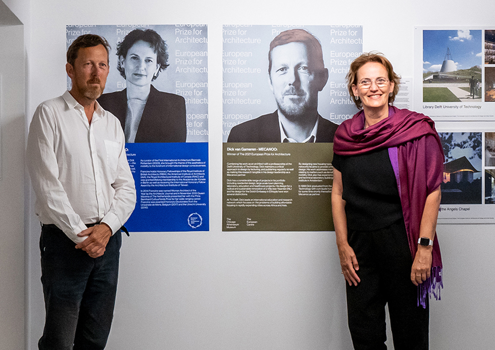 International Architecture Awards exhibition "The City and the World ...