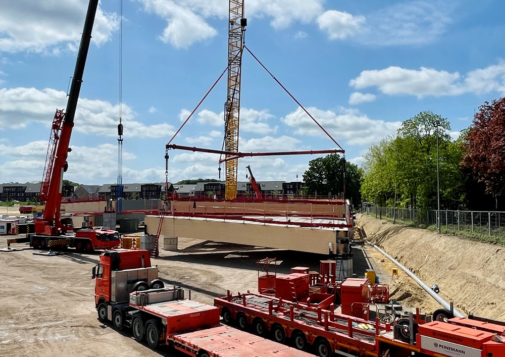 The first phase of the new Ede-Wageningen Train Station canopy is now ...